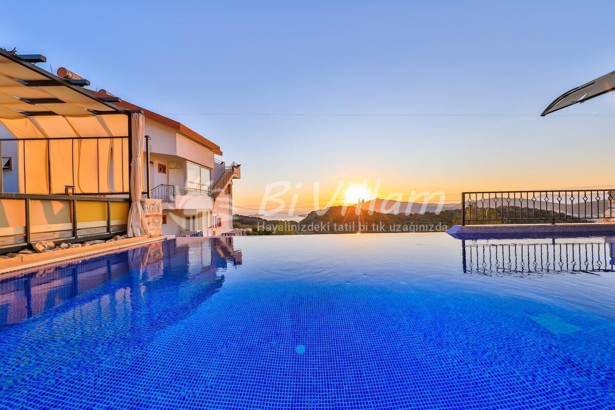 Villa Asfina Deniz Manzaralı 7 Kişilik Villa