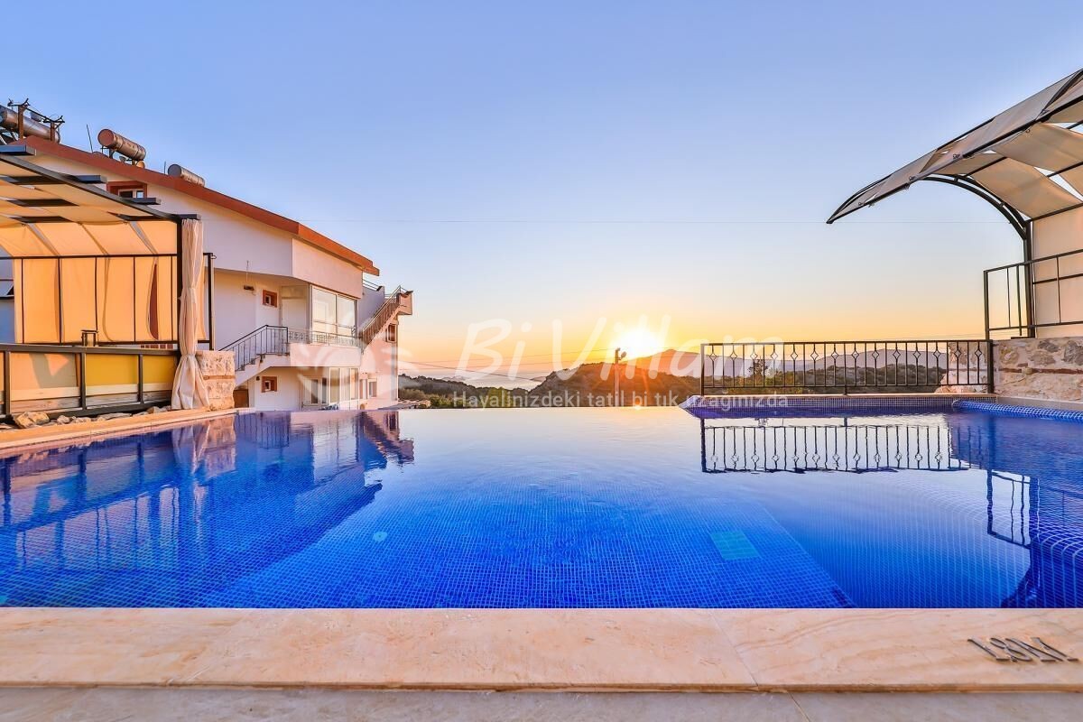 Villa Asfina Deniz Manzaralı 7 Kişilik Villa