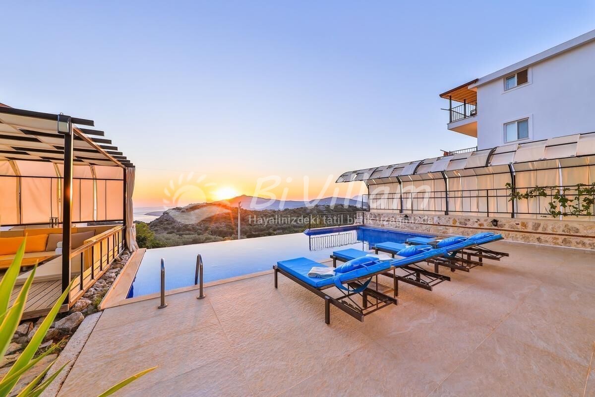 Villa Asfina Deniz Manzaralı 7 Kişilik Villa