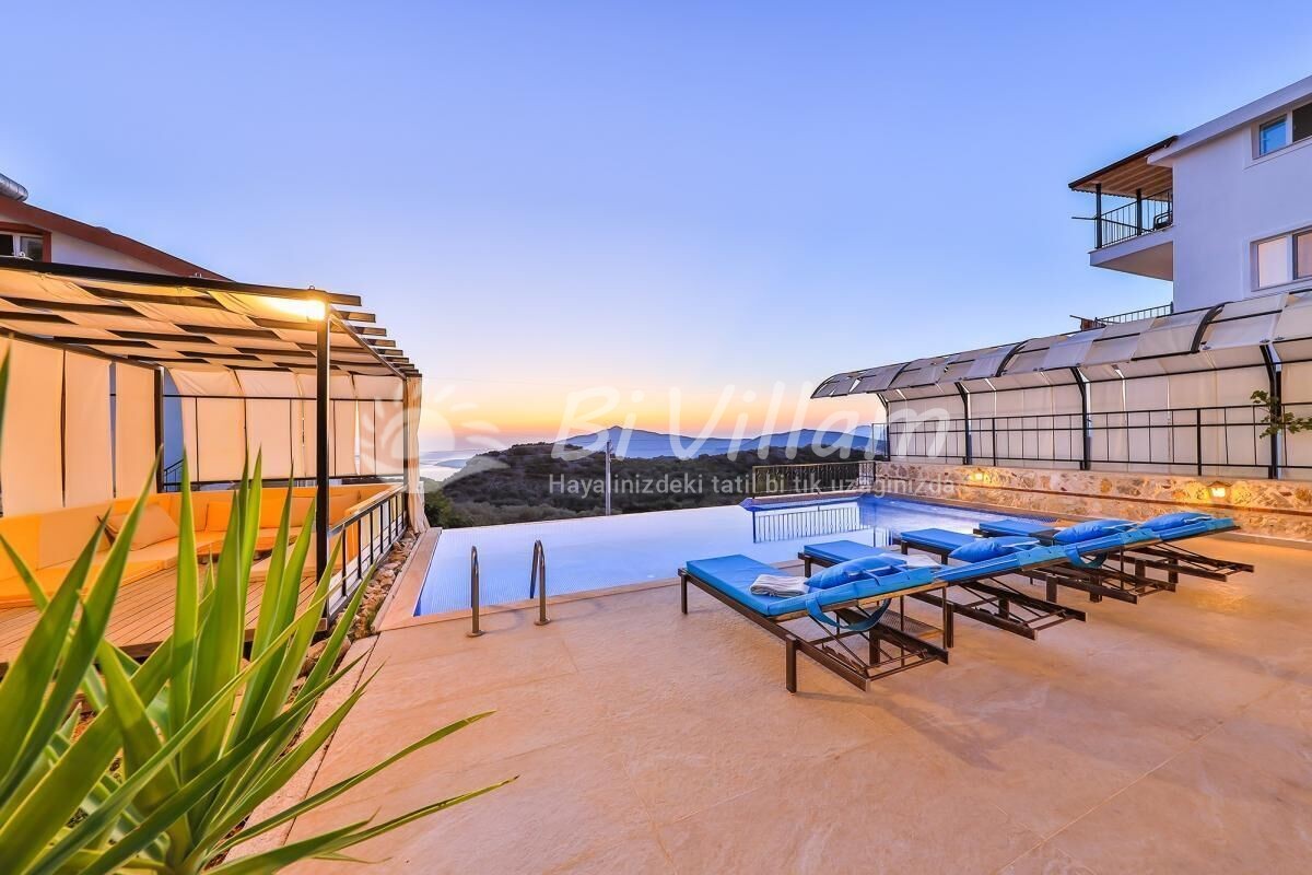 Villa Asfina Deniz Manzaralı 7 Kişilik Villa