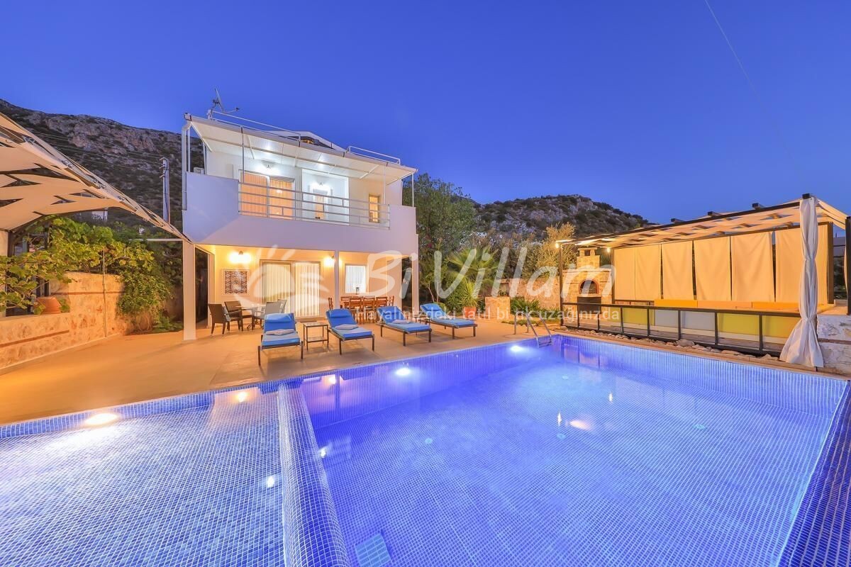 Villa Asfina Deniz Manzaralı 7 Kişilik Villa