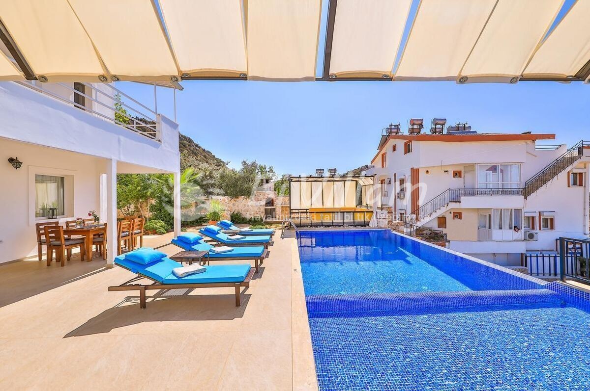 Villa Asfina Deniz Manzaralı 7 Kişilik Villa