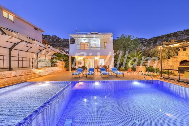 Villa Asfina Deniz Manzaralı 7 Kişilik Villa