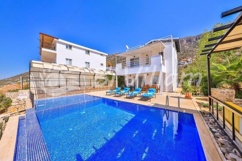 Villa Asfina Deniz Manzaralı 7 Kişilik Villa